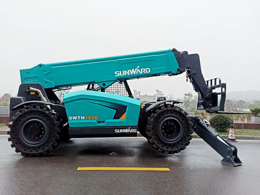 CONMART - SUNWARD Releases 4.5-Ton Capacity Telehandler